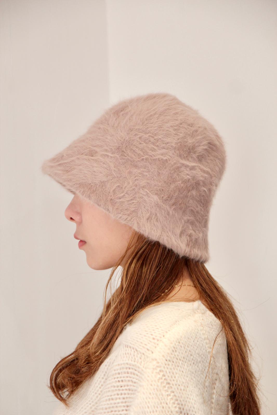 Mocha fluffy hat – Aurora Studio