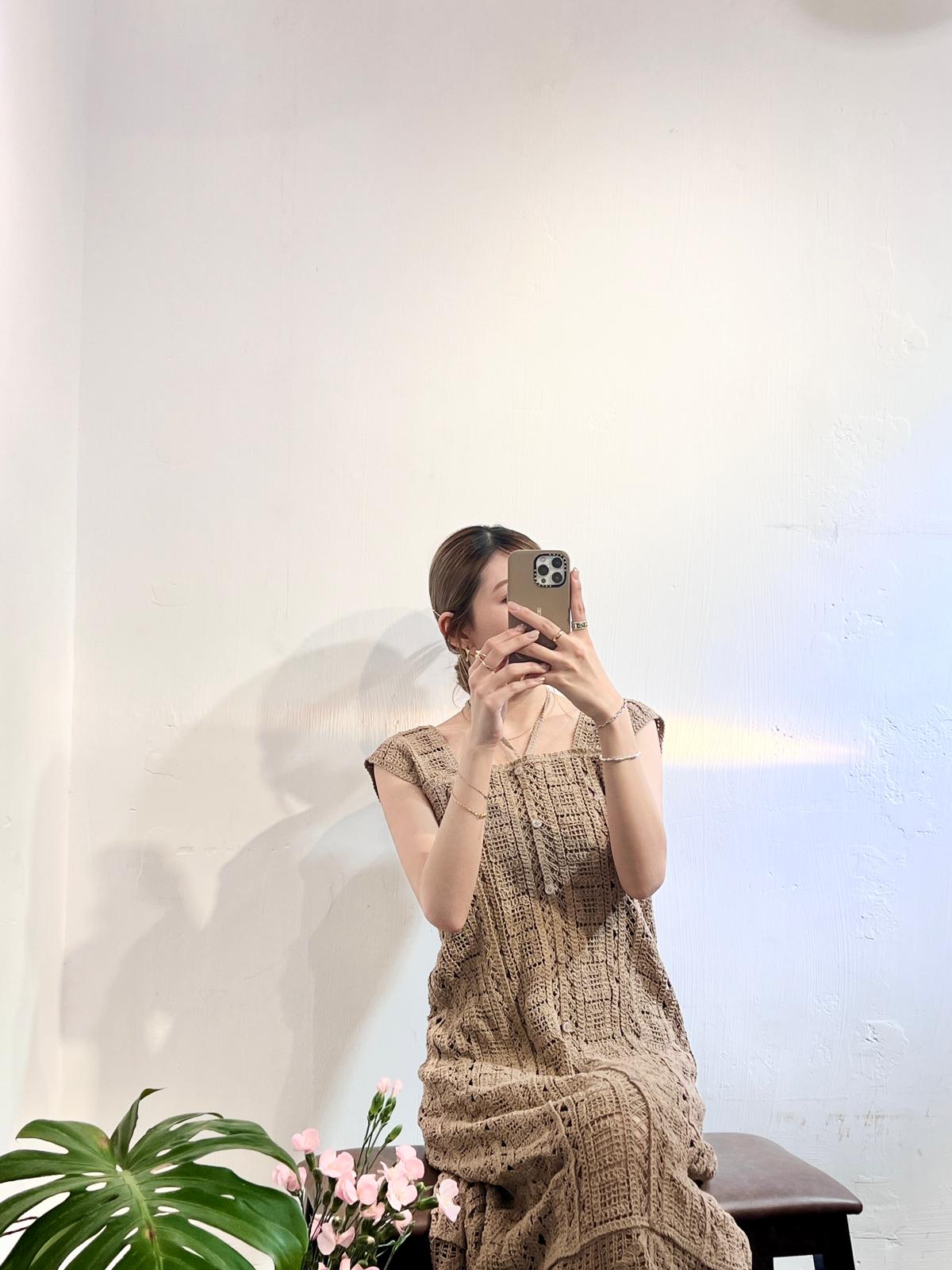 Mocha pattern lace-up ops – Aurora Studio